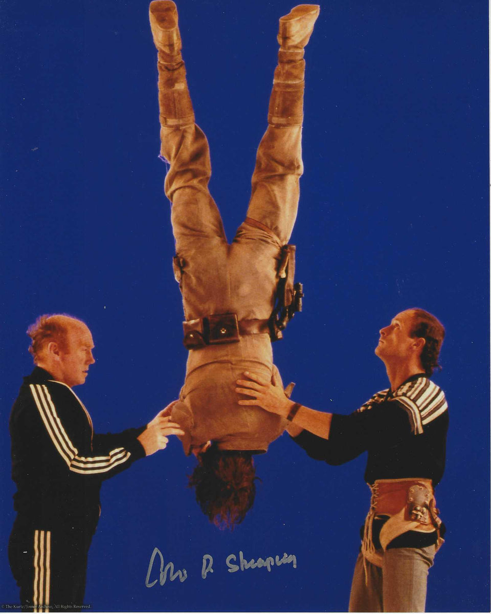 Colin P Skeaping 10X8 Signed In Silver Star Wars – Showmasters Comic ...