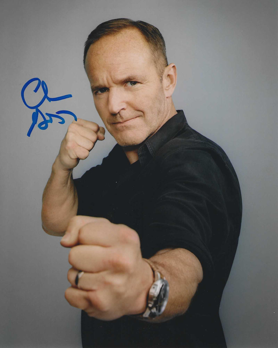 Clark Gregg Signed In Blue S.H.I.E.L.D – Showmasters Comic Con Official ...