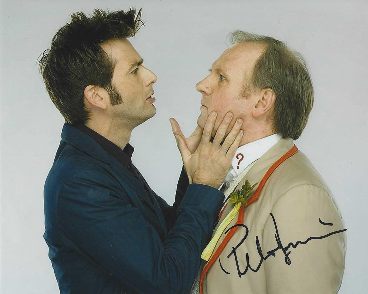 Peter Davison 10 X 8 Signed In Black Doctor Who – Showmasters Comic Con ...