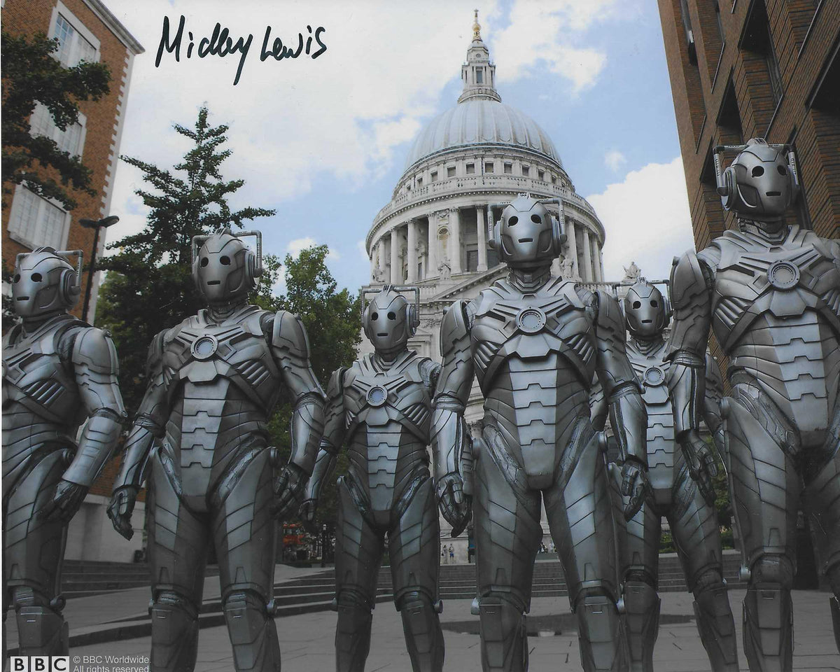 Mickey Lewis 10 X 8 Signed In Black Doctor Who – Showmasters Comic Con ...