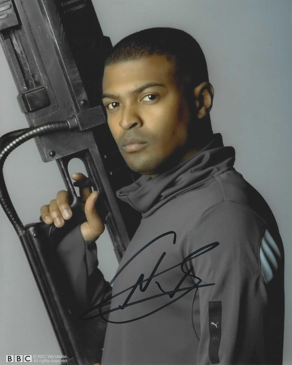 Noel Clarke 10 X 8 Signed In Black Doctor Who – Showmasters Comic Con ...