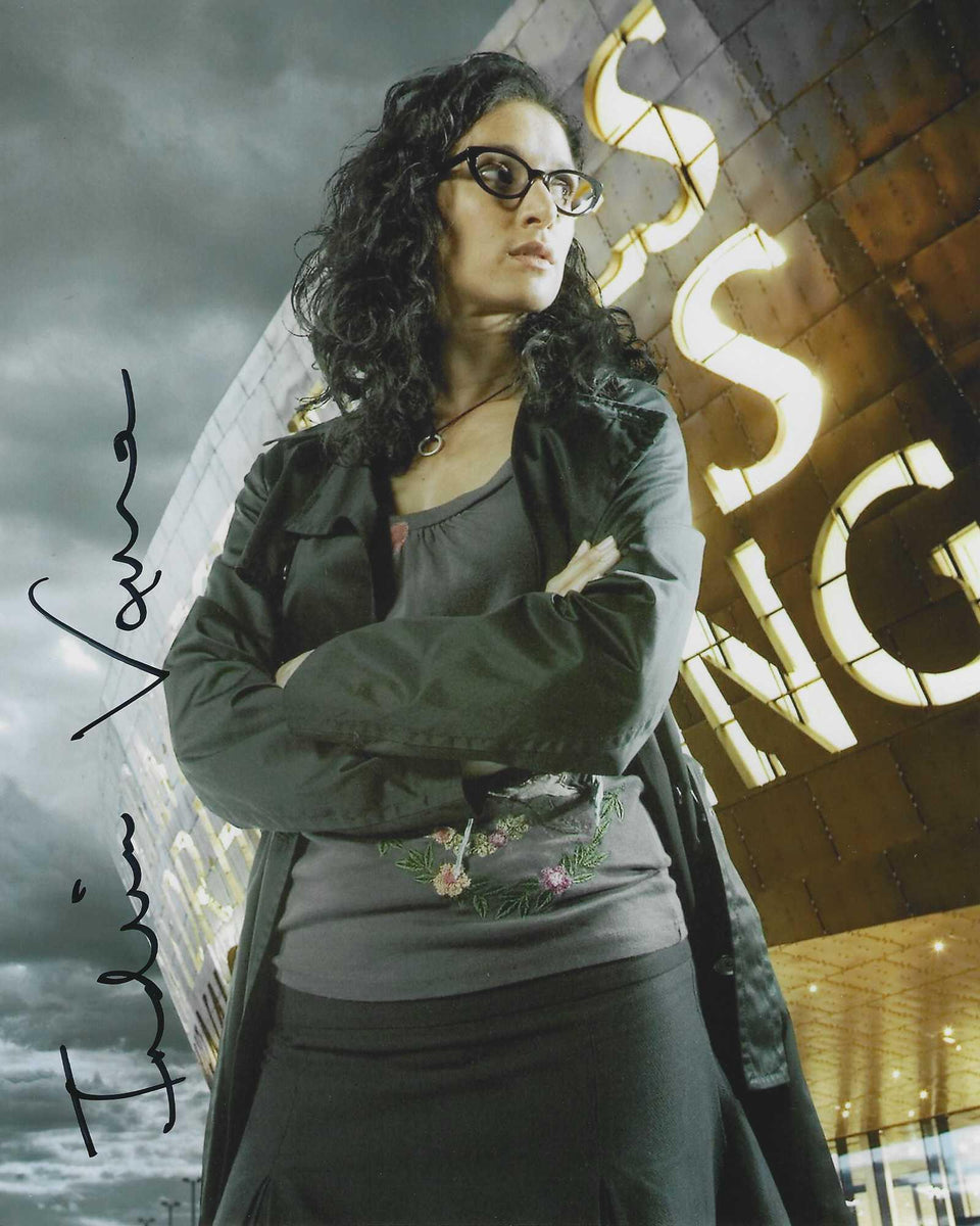 Indira Varma 10x8 signed in Black Torchwood – Showmasters Comic Con ...