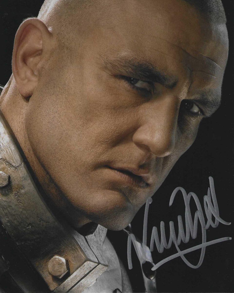 Vinnie Jones 10x8 Signed In Silver – Showmasters Comic Con Official ...