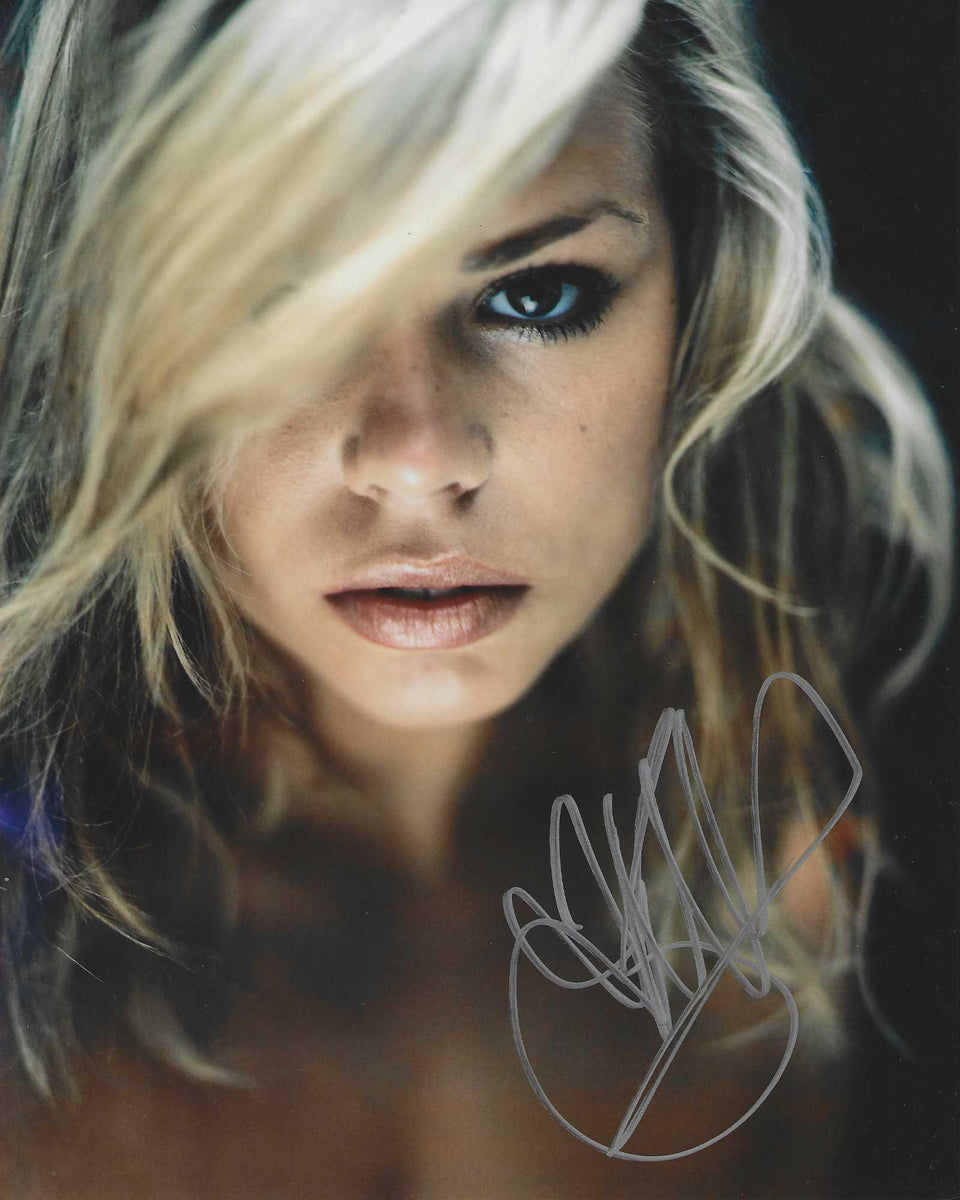 Billie Piper 10 X 8 Signed In Silver Doctor Who – Showmasters Comic Con ...