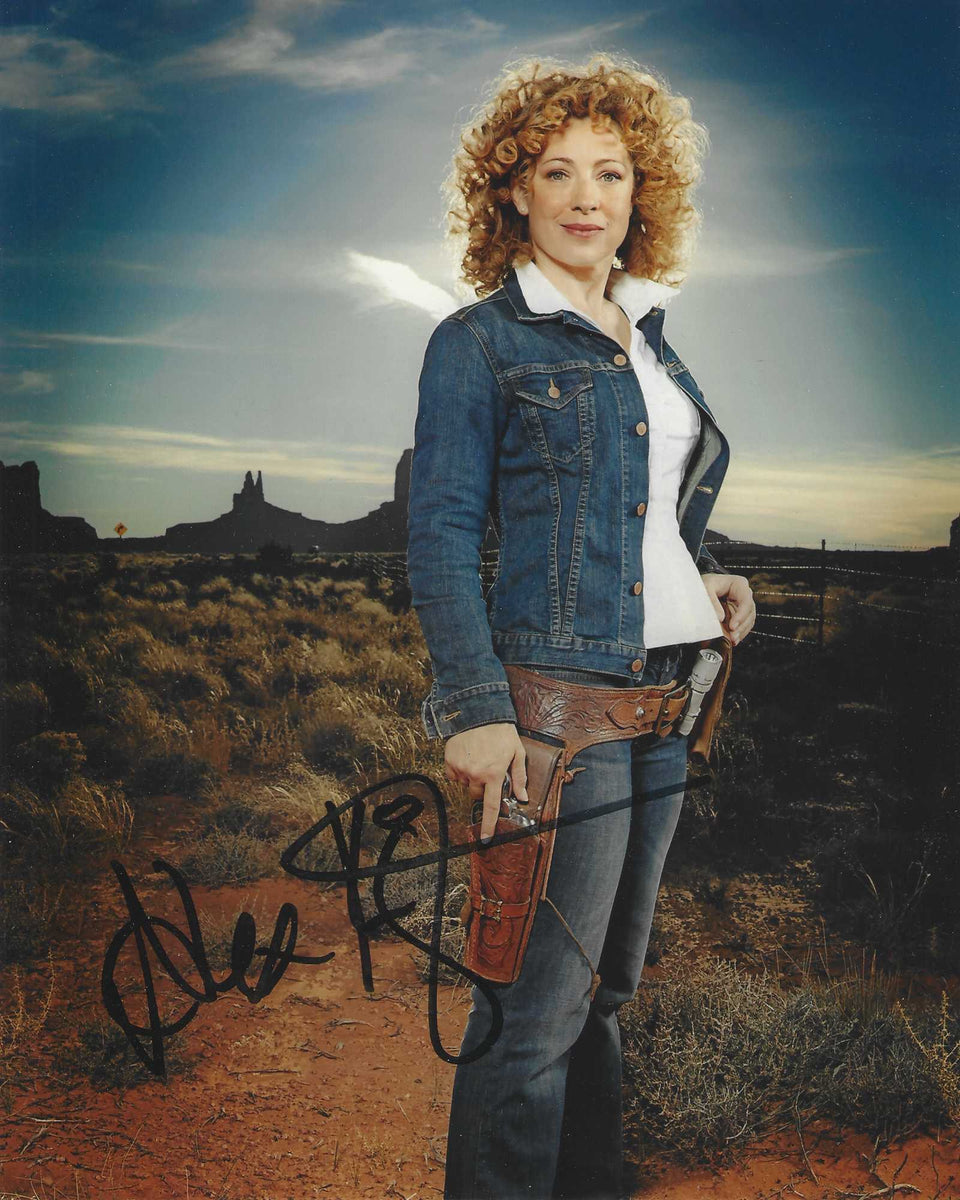 Alex Kingston Doctor Who 10x8 Signed in Black Pen – Showmasters Comic ...