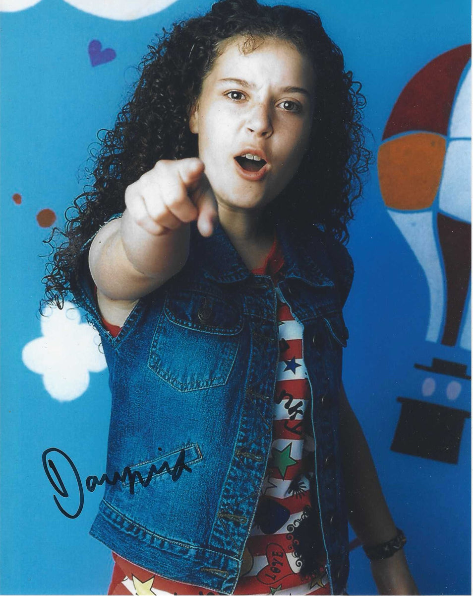 Dani Harmer 10 X 8 signed in Black Tracy Beaker – Showmasters Comic Con ...