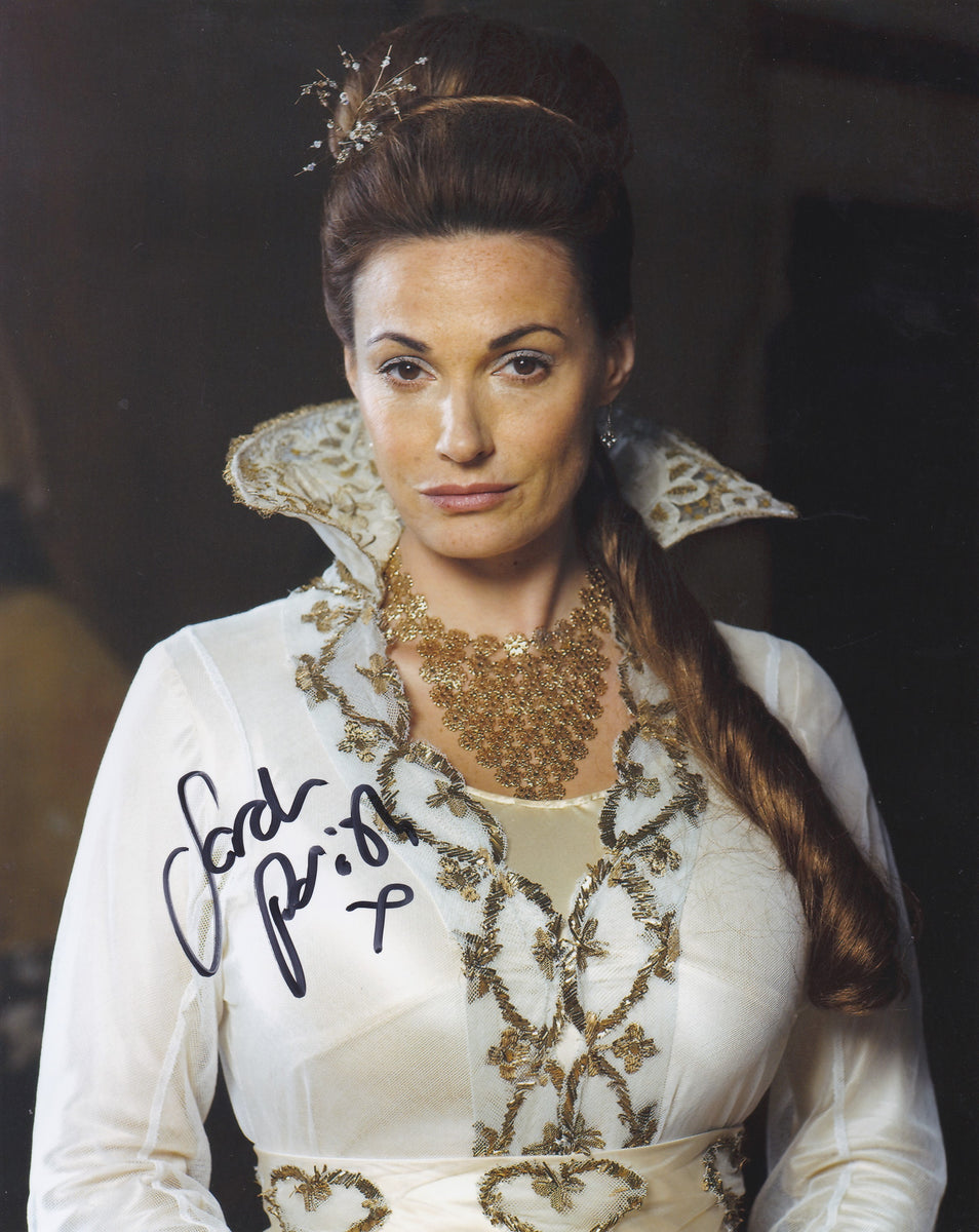 Sarah Parish 10x8 signed in Black Merlin – Showmasters Comic Con ...