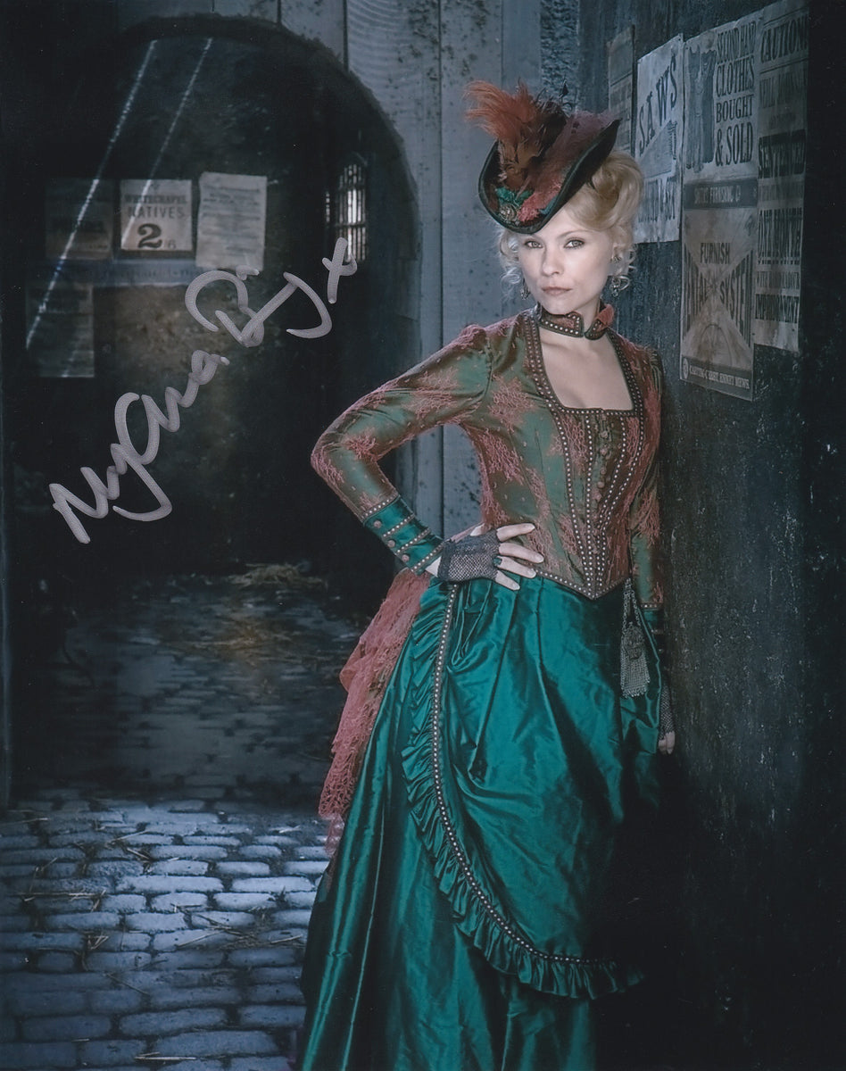 Myanna Buring 10x8 signed in Silver Ripper Street – Showmasters Comic ...