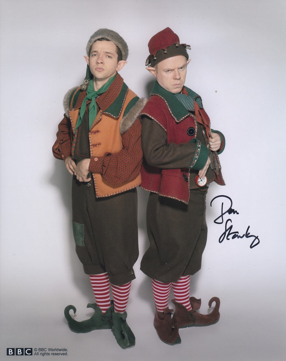 Dan Starkey 10x8 signed in Black Doctor Who – Showmasters Comic Con ...